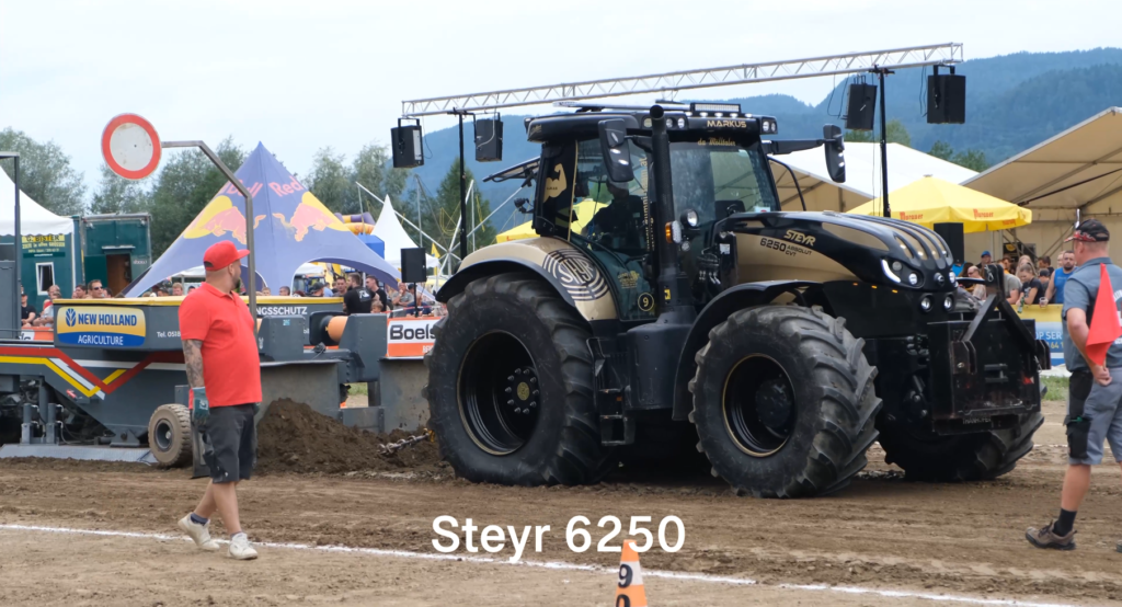 VIDEO: Tractor Pulling - Bobnar7